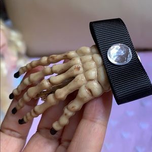 unbranded | Accessories | 3 Creepy Skeleton Hand Hair Clip For ...